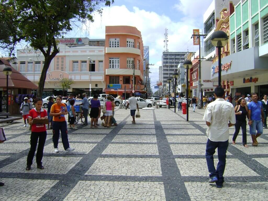 Lojas do Centro de Fortaleza estendem atendimento e abrem aos domingos ...
